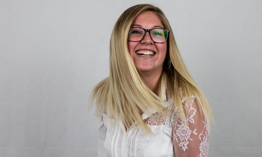 Cynthia Van Hove - Radio Compile, l'univers jeune et énergique