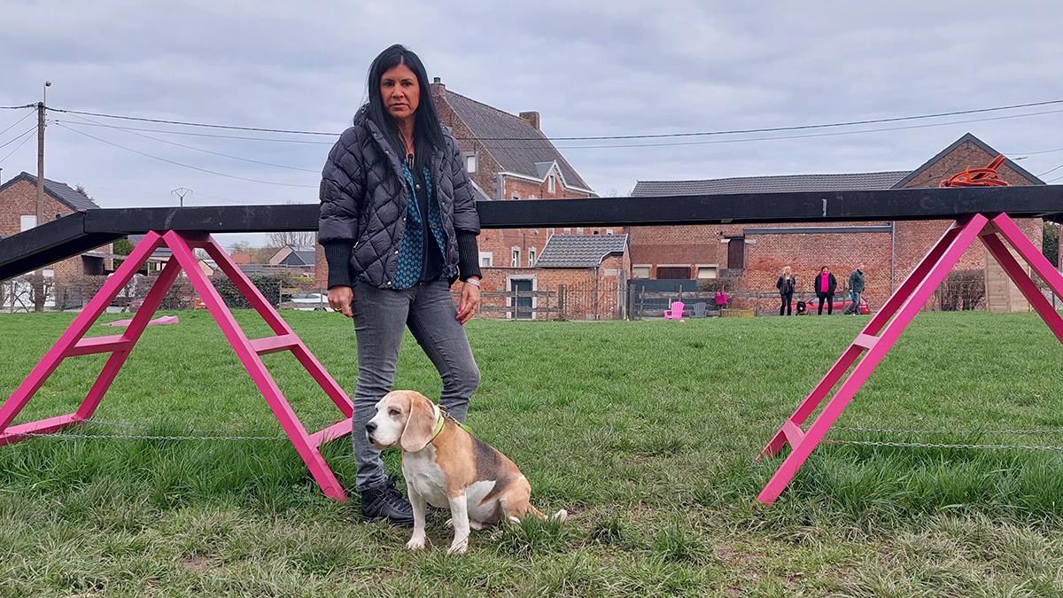Sabrina défoule vos chiens chez elle à Geer